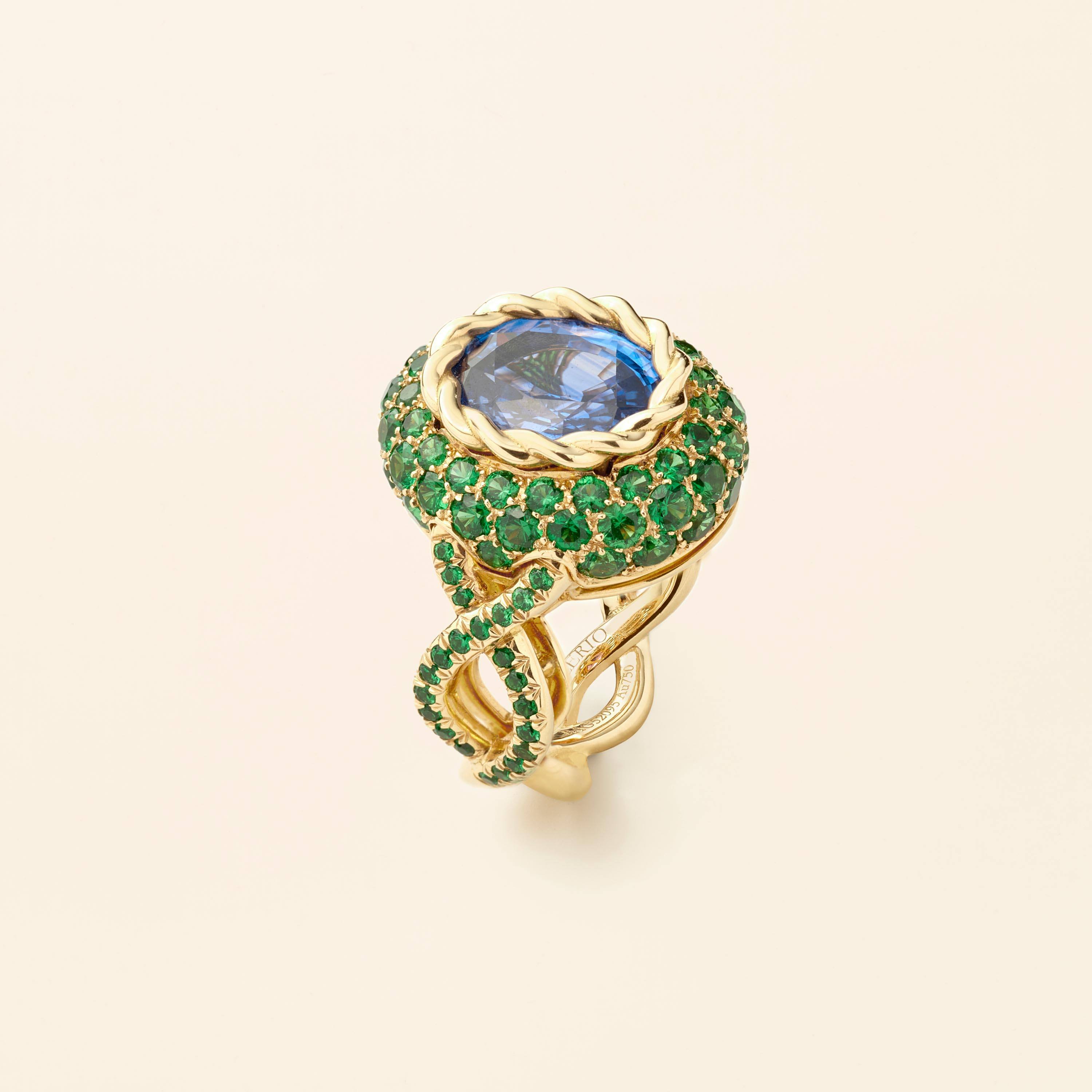 Yellow Gold and Sapphire Ring Midnight Blue - High Jewelry | Mellerio